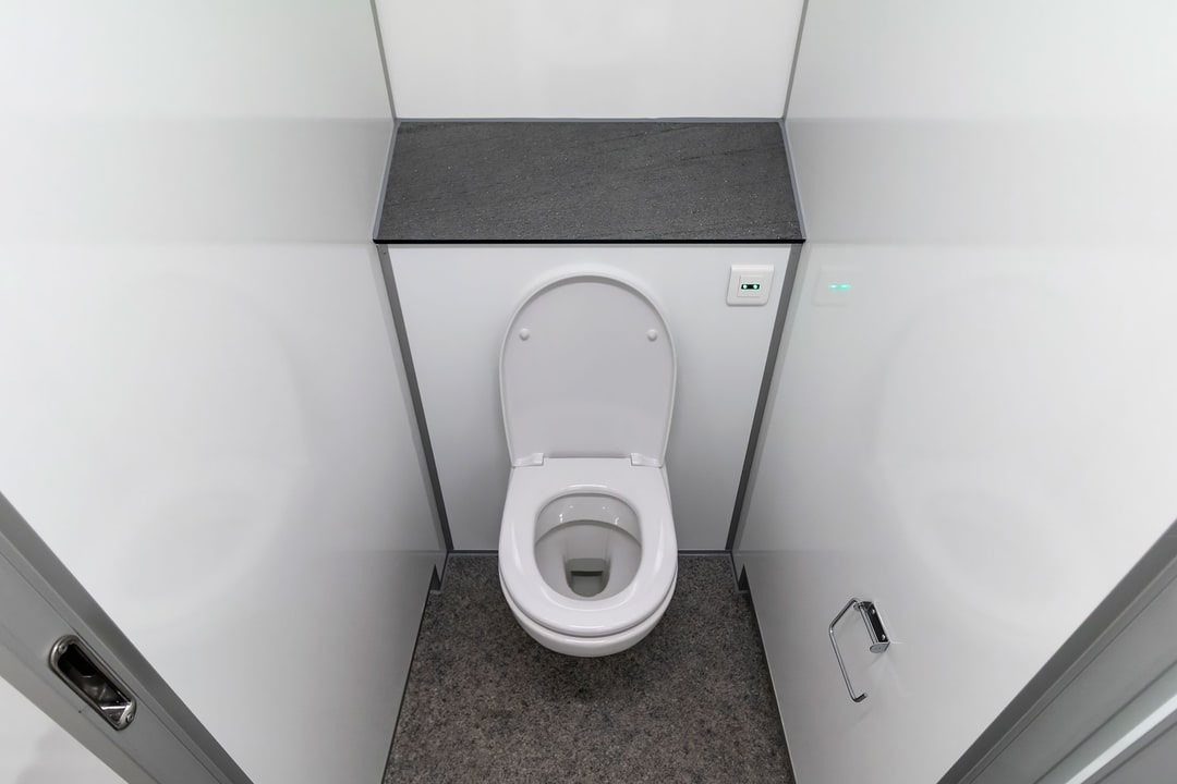 Touchless toilet - Sensor activated flushing system