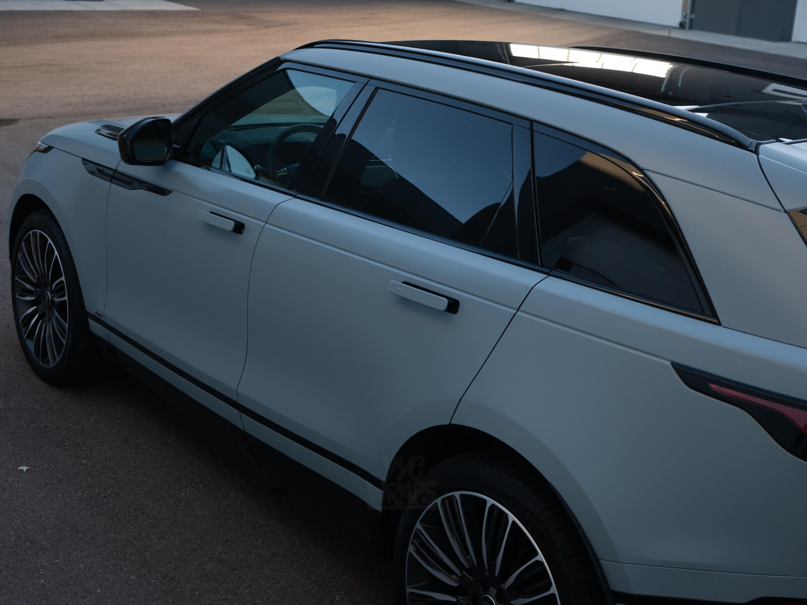 Range Rover Velar Vinyl Wrap Colour Change
