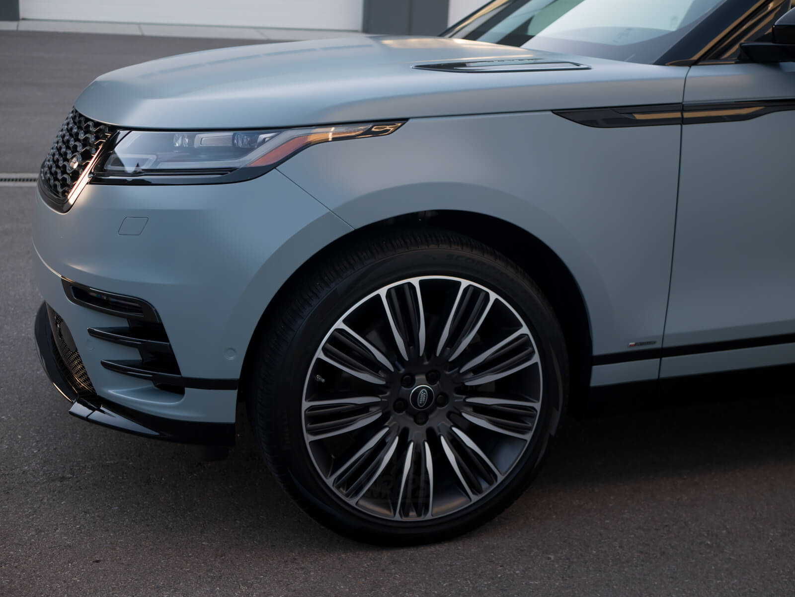 Range Rover Velar Vinyl Wrap Colour Change