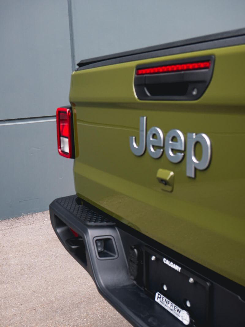 Jeep Gladiator - Colour Change Vinyl Wrap