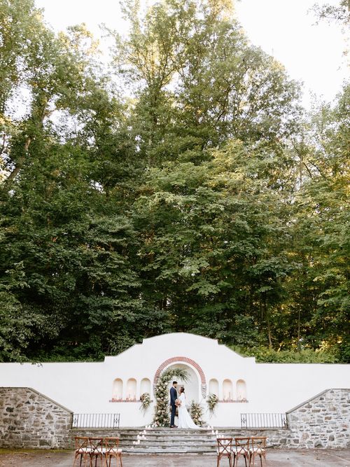 About — The Willows