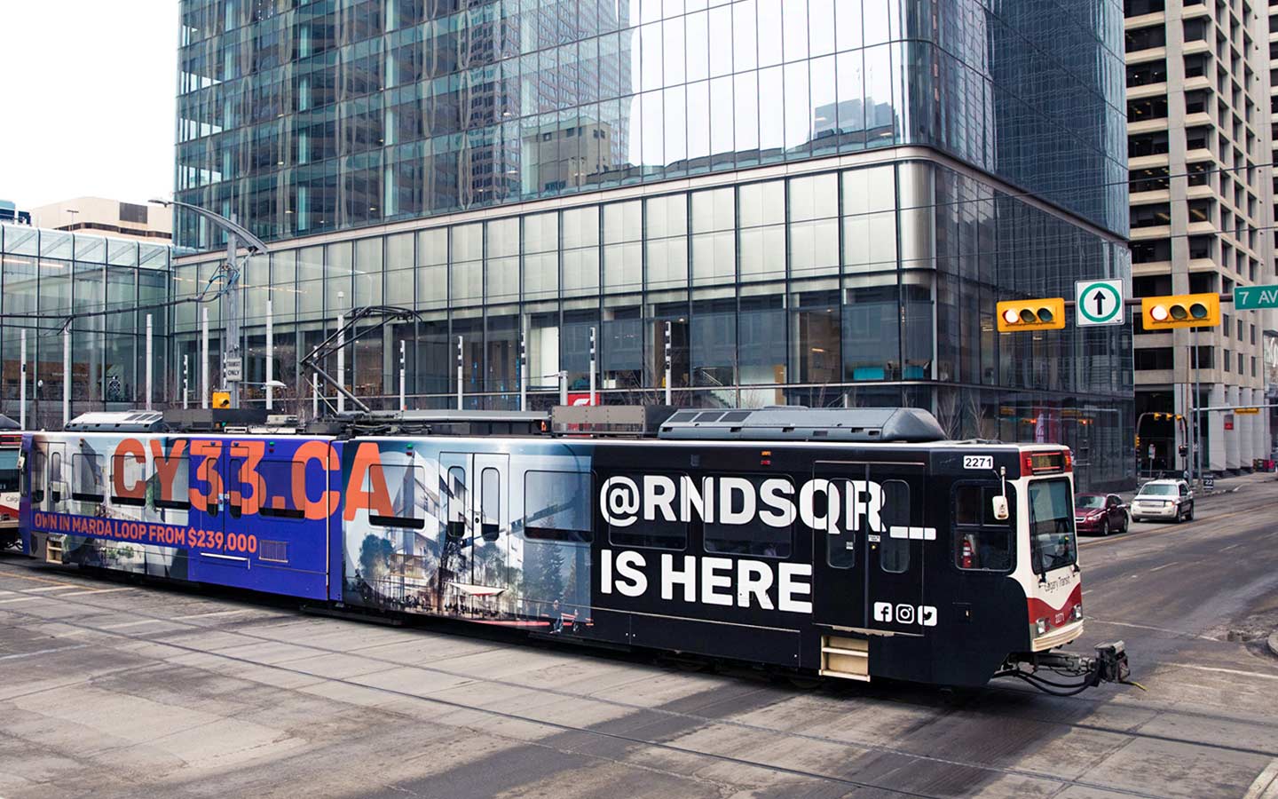 CY33 — Monitor Creative