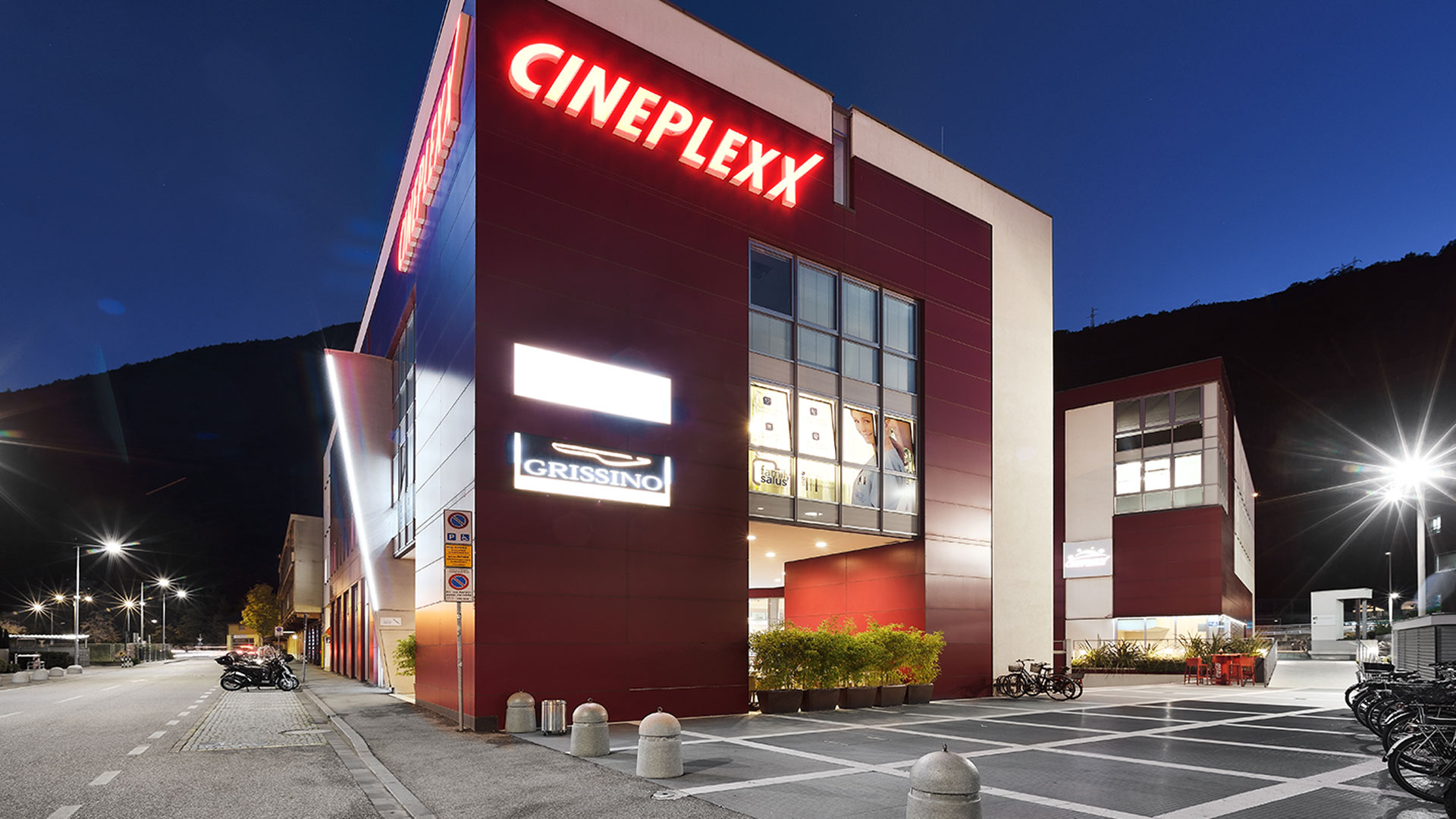 CINEPLEXX | Intercom Project