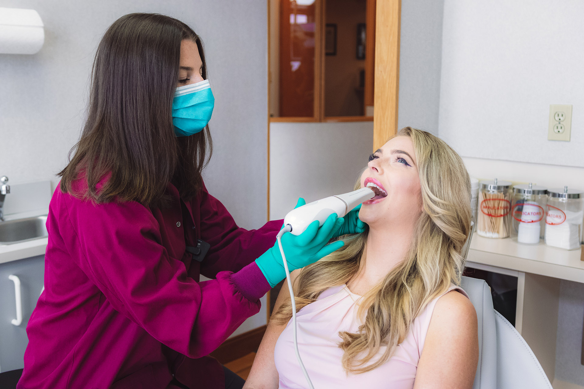 Teeth In A Day | RI Oral Surgery & Implant Center