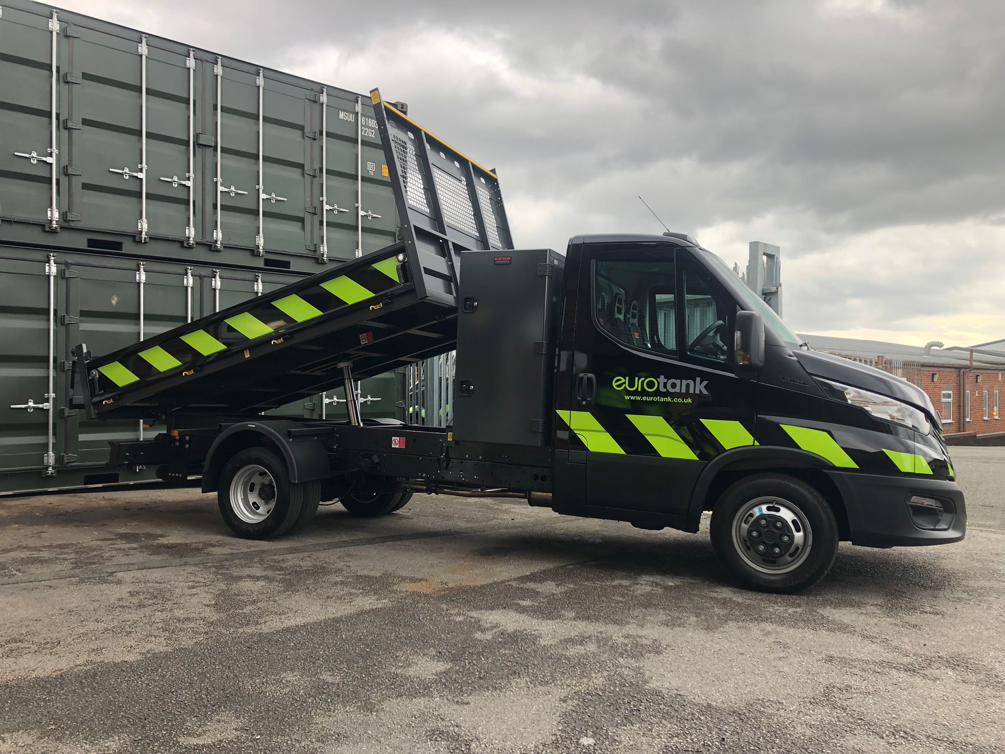 Eurotank Installations invests in first Iveco tipper truck