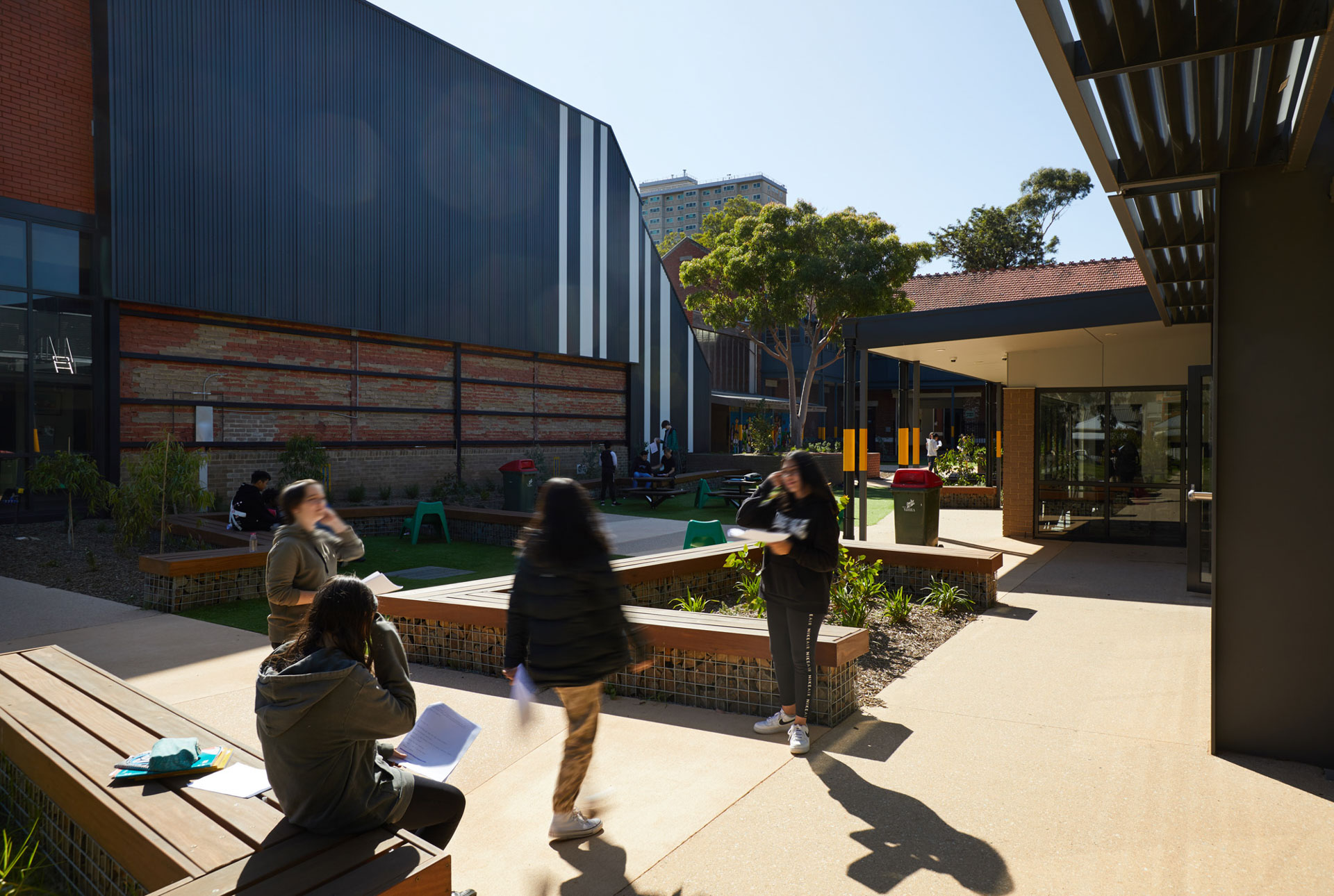 Collingwood College Sports Precinct | RDLA | Landscape Architect