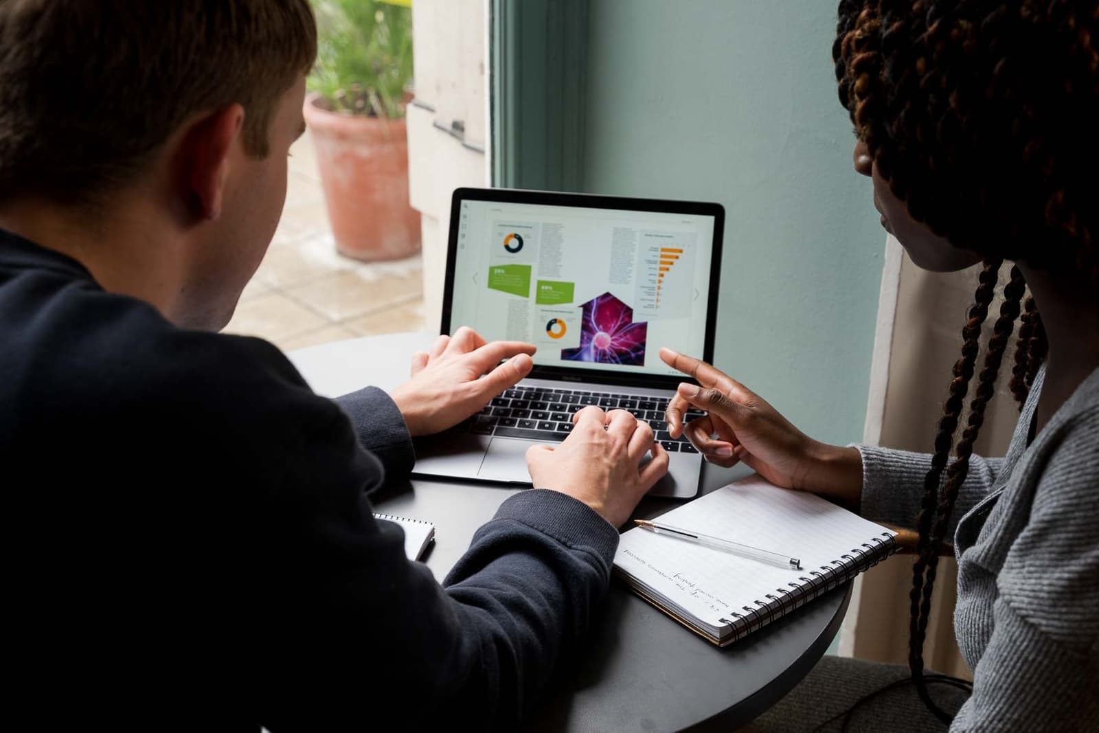 We help reimagine & build digitally enabled public services