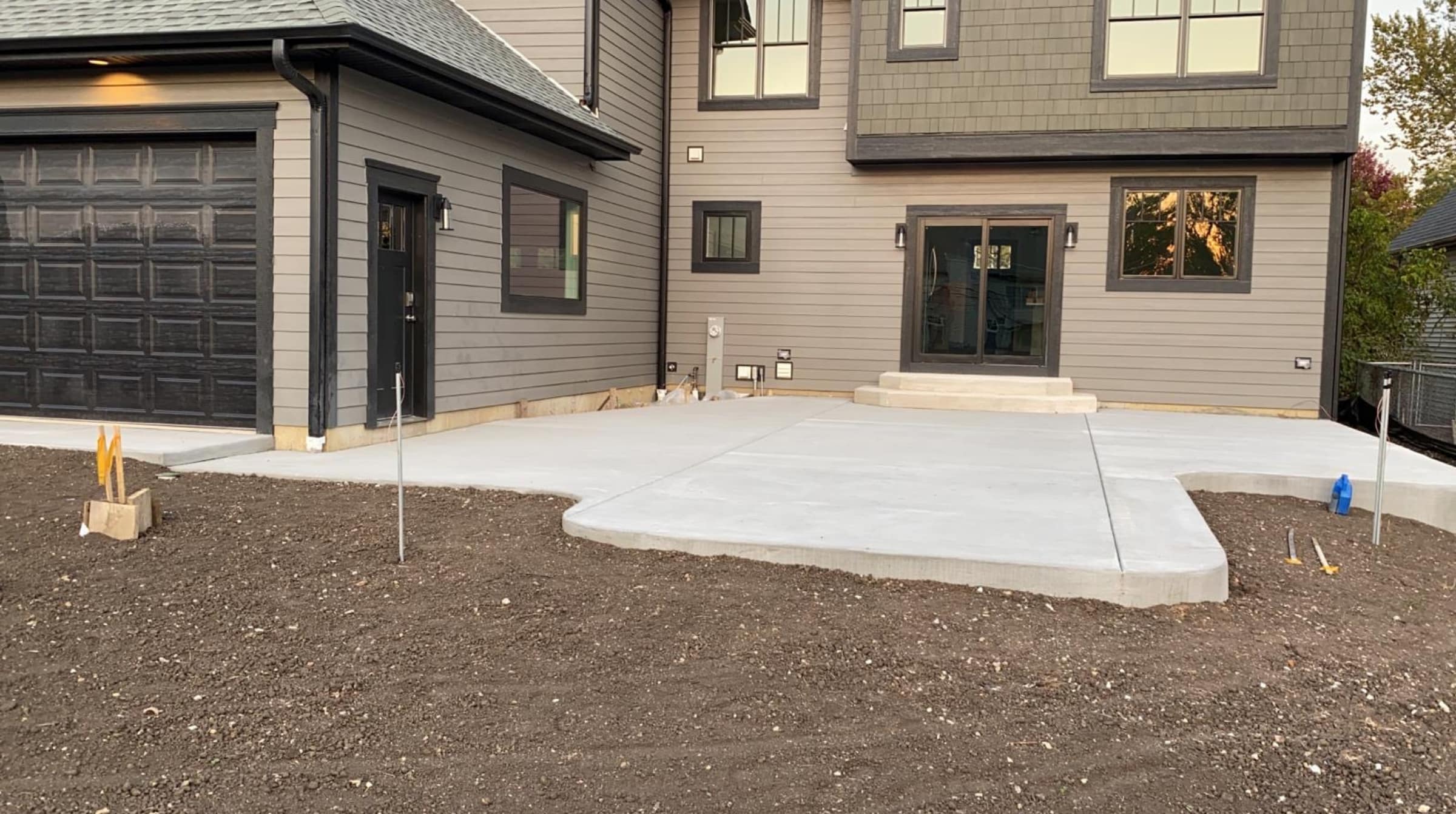 Downers Grove Concrete Services | Driveways + More!
