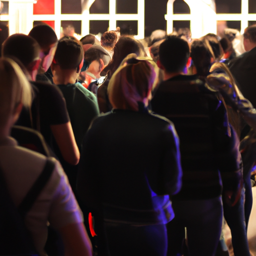 What are the responsibilities of a hotel manager in regards to crowd ...