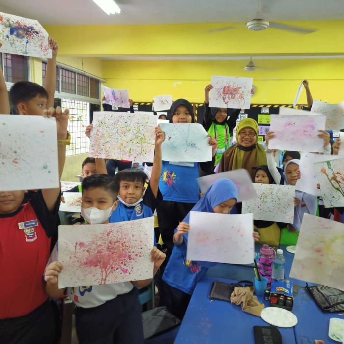 FrogAsia Stories - How one teacher never stops doing better for her ...