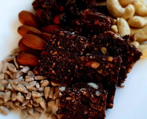 Activ8 | News | Raw Chocolate Nut Slice