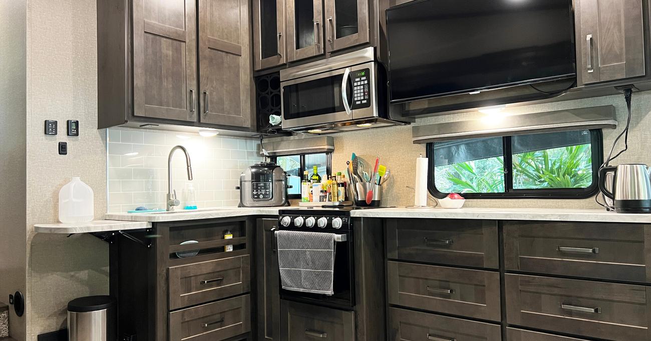 Best Rear Kitchen Fifth Wheels | RV Rank