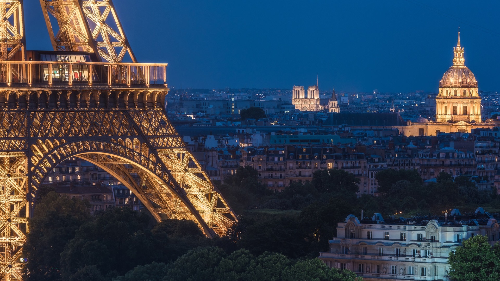 Paris History and Overview - DBS EXPERIENCE - Paris Luxury Chauffeur ...