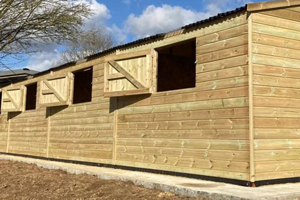 Mobile Stables | Colt Stables