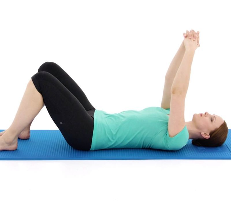 How to perform the Shoulder flexion in supine - Physitrack