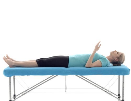 Cómo realizar la flexión del codo arom - Physitrack