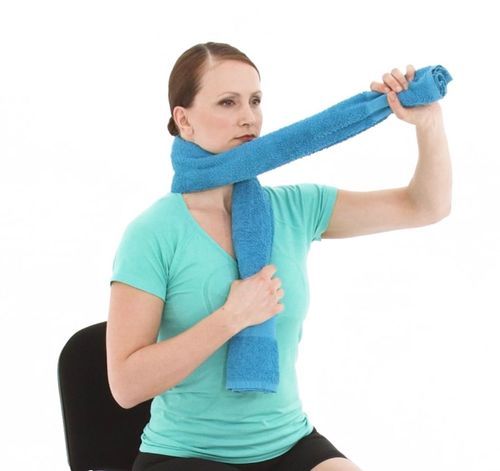 How to perform the Towel Neck Stretch - Physitrack