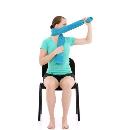 How to perform the Towel Neck Stretch - Physitrack