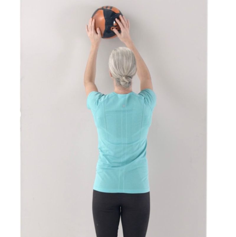 How to perform the Rolling Wall - Physitrack