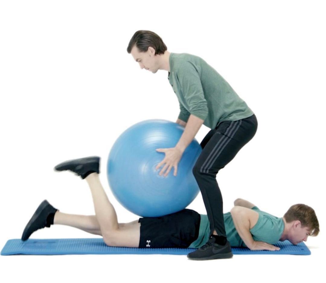 How to perform the Fast Kicks - Physitrack