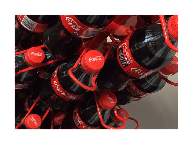 Contour Display - Coca Cola | Clever