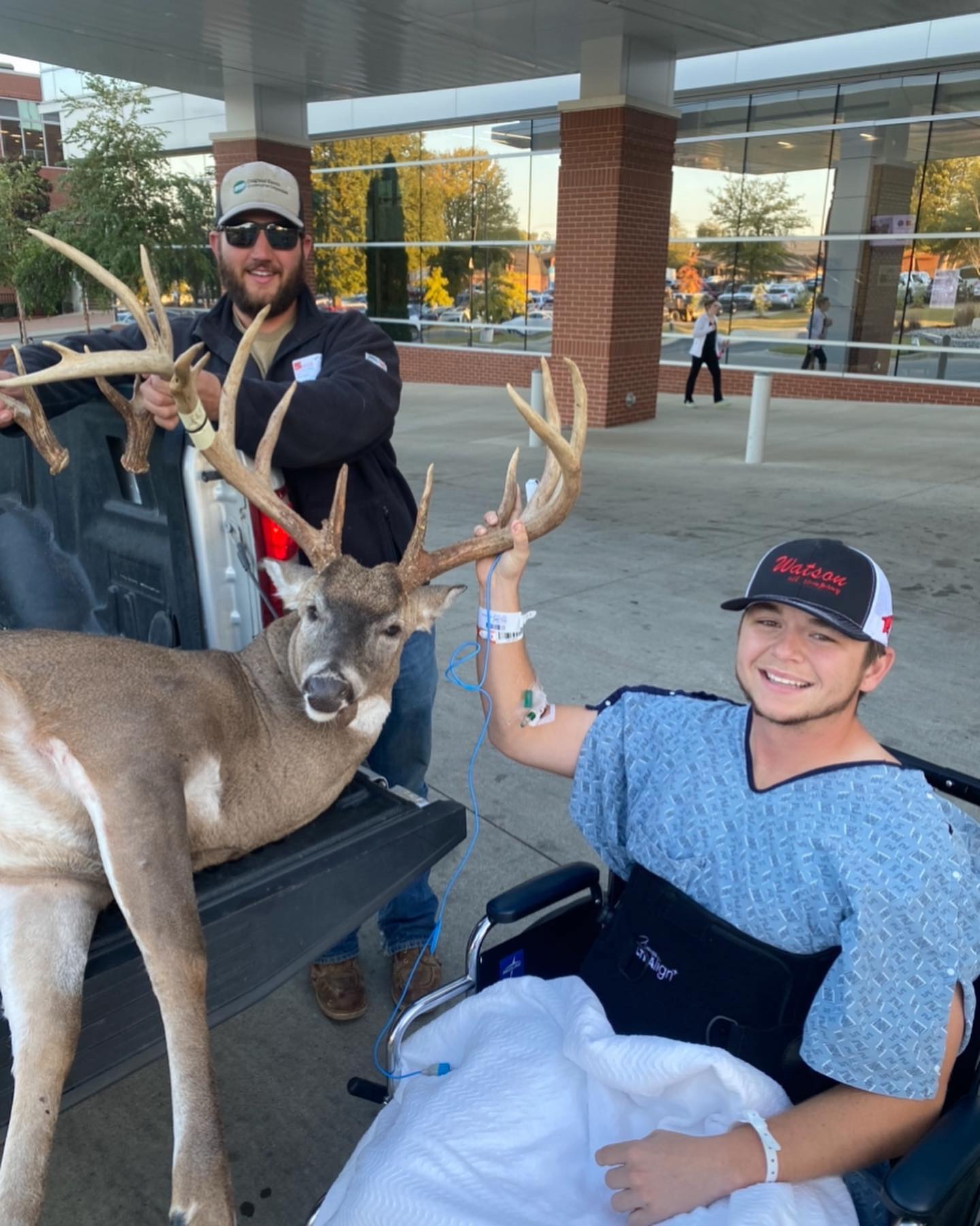 Missouri Woods & Water - A Big Buck & A Broken Strap