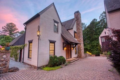 Serenbe Real Estate