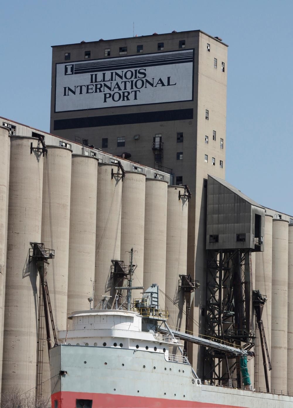 Community | Illinois International Port District