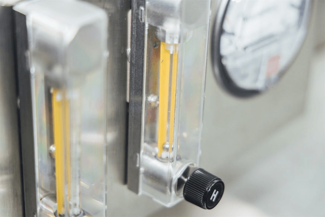 Positive vs. Negative Pressure in Cleanrooms | Instant Cleanroom Solutions