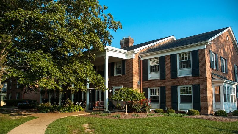 Hotel Accommodation & Restaurant in Gambier, Ohio | Kenyon Inn