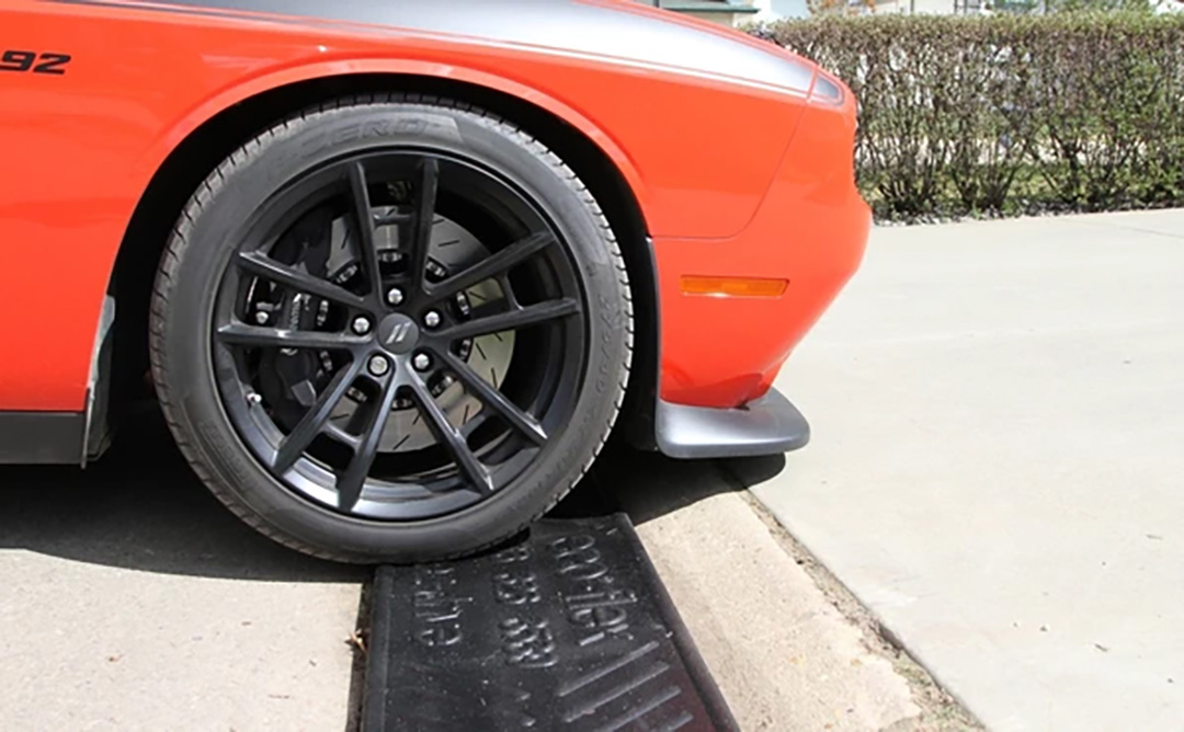 EZ-DRIVE® CURB RAMPS | ECO-FLEX Automotive | ECO-FLEX