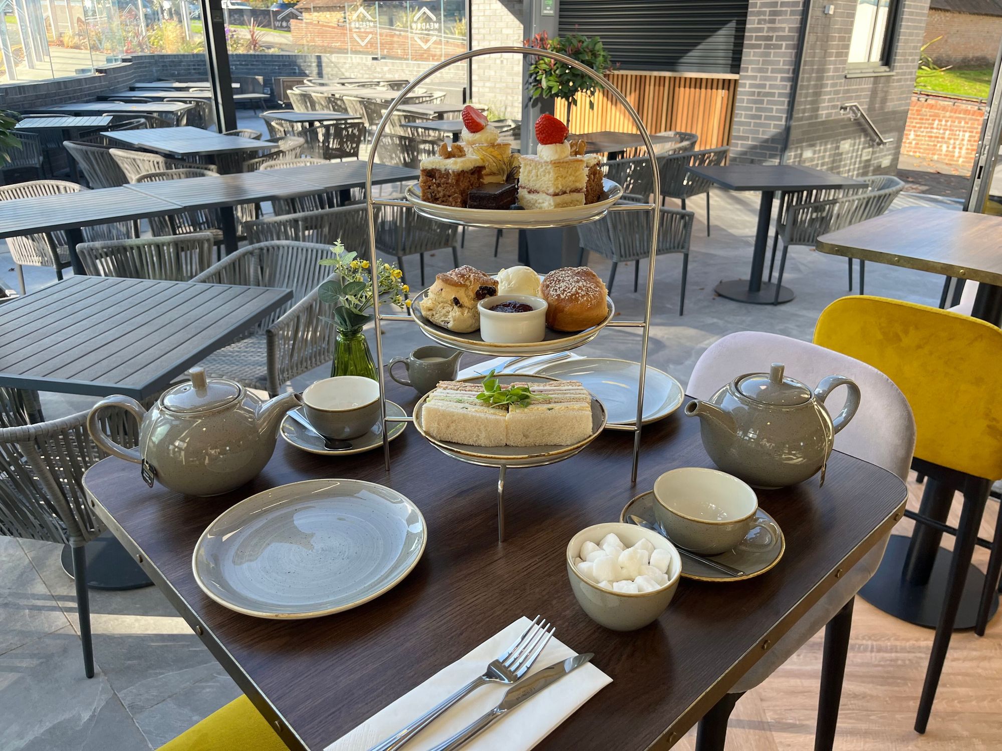 Afternoon Tea | Holiday Inn Gatwick Worth