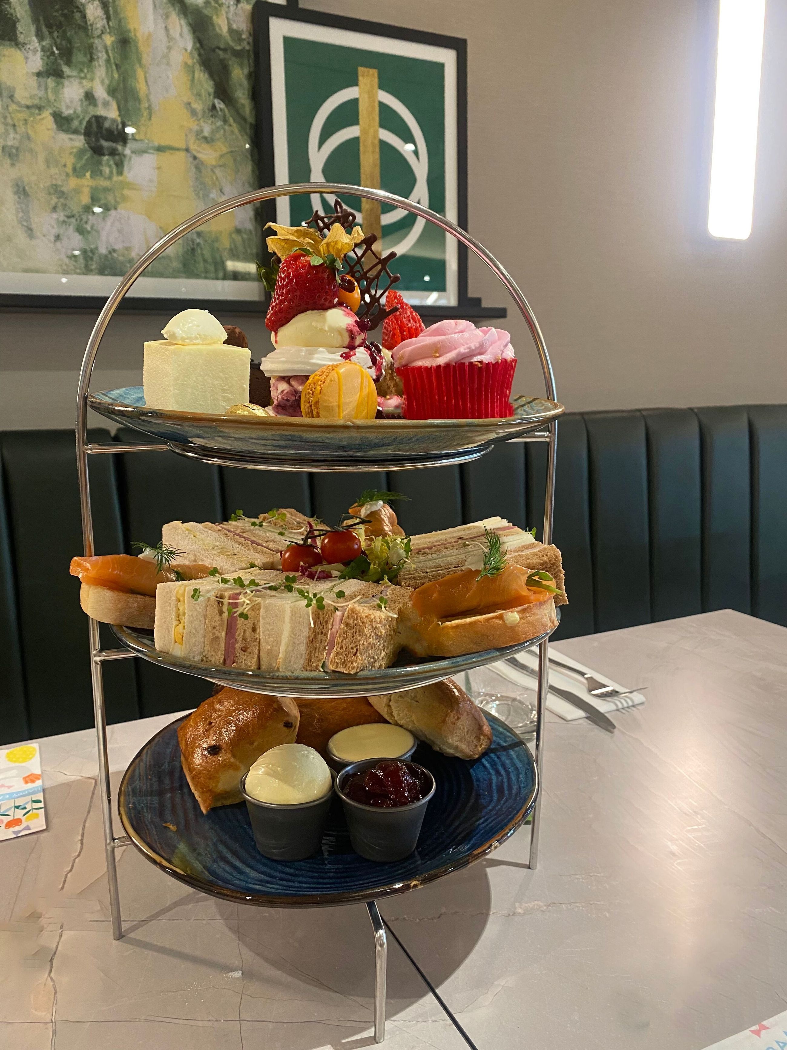 Afternoon Tea | Holiday Inn Gatwick Worth