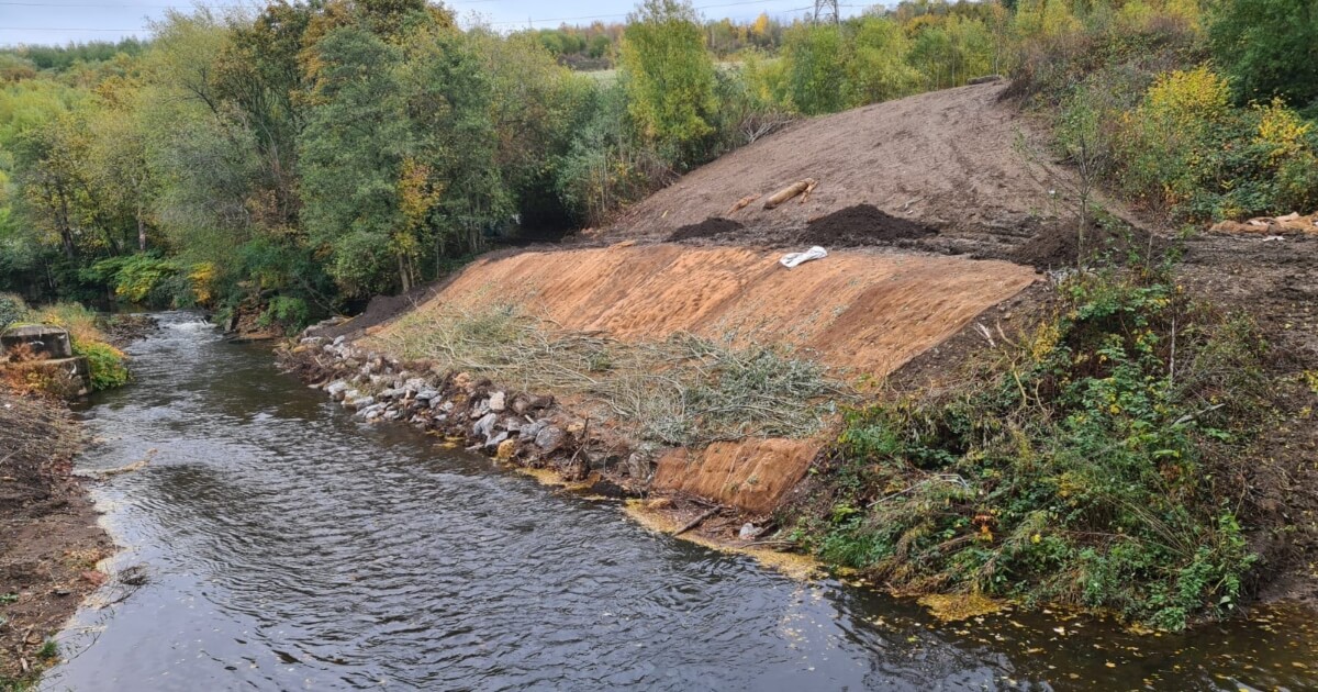 Wardsend erosion protection gets ready for winter