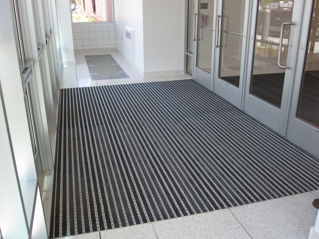 Pedimat ® Aluminum Entrance Mats