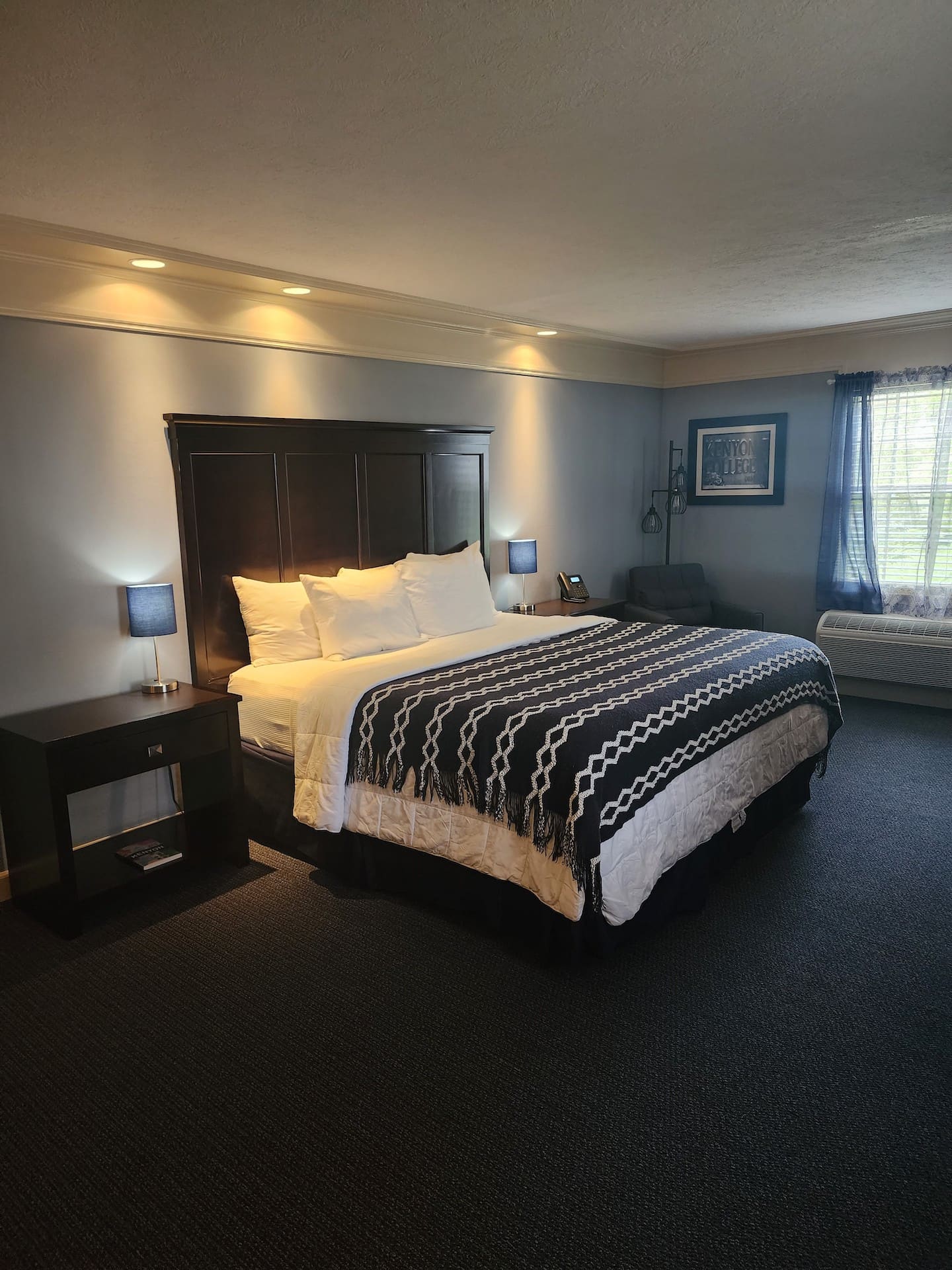 Luxury Hotel Rooms in Gambier, Ohio | The Kenyon Inn Hotel & Restaurant