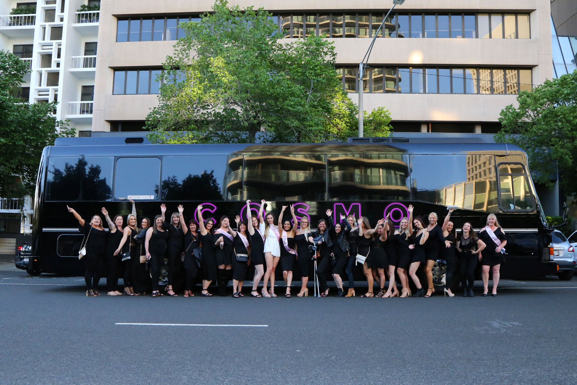 PARTY BUS & A SHOW | Magic Hens