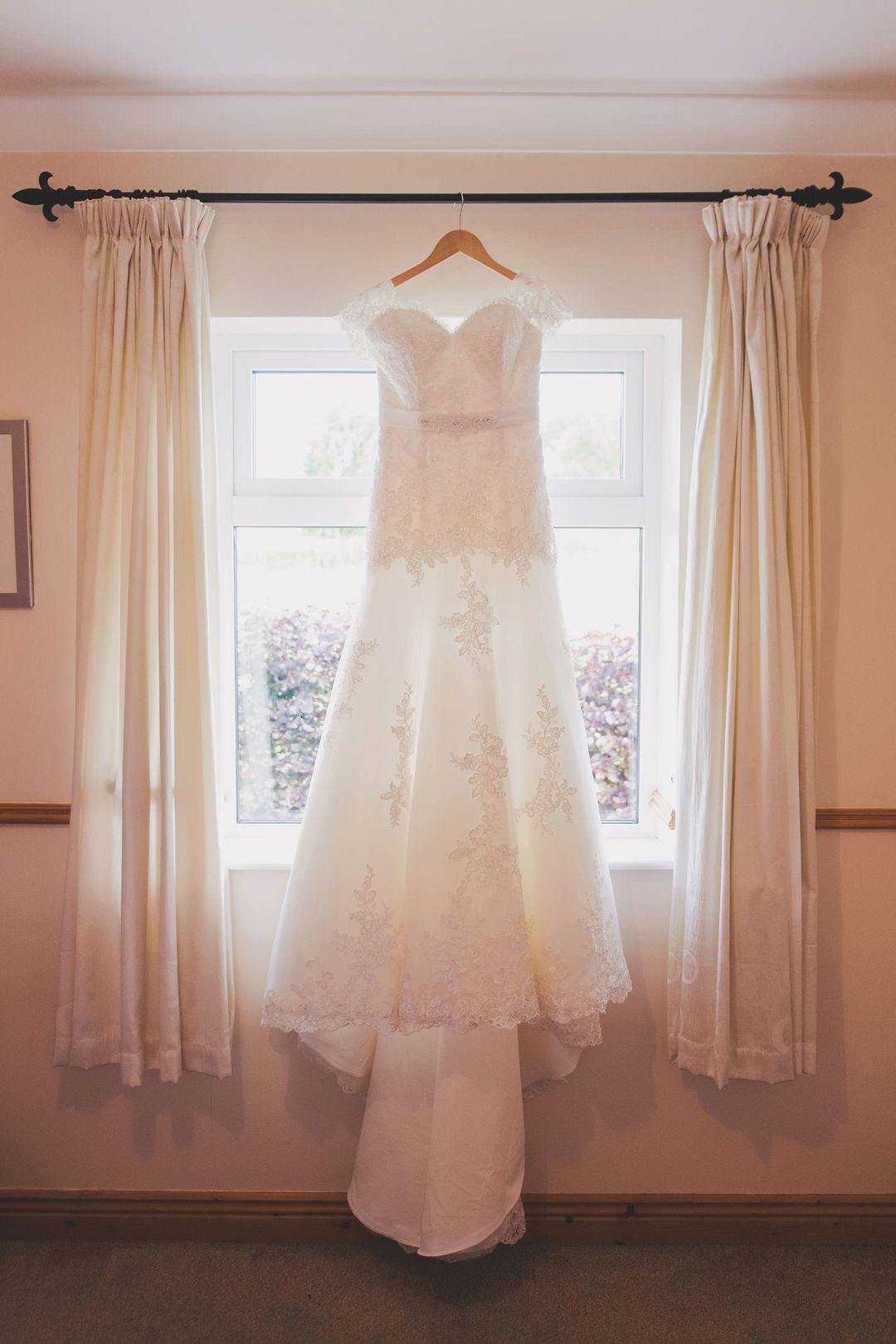 Cabra Castle Wedding. Lisa & Clive had a Stunning day in the Beautiful ...