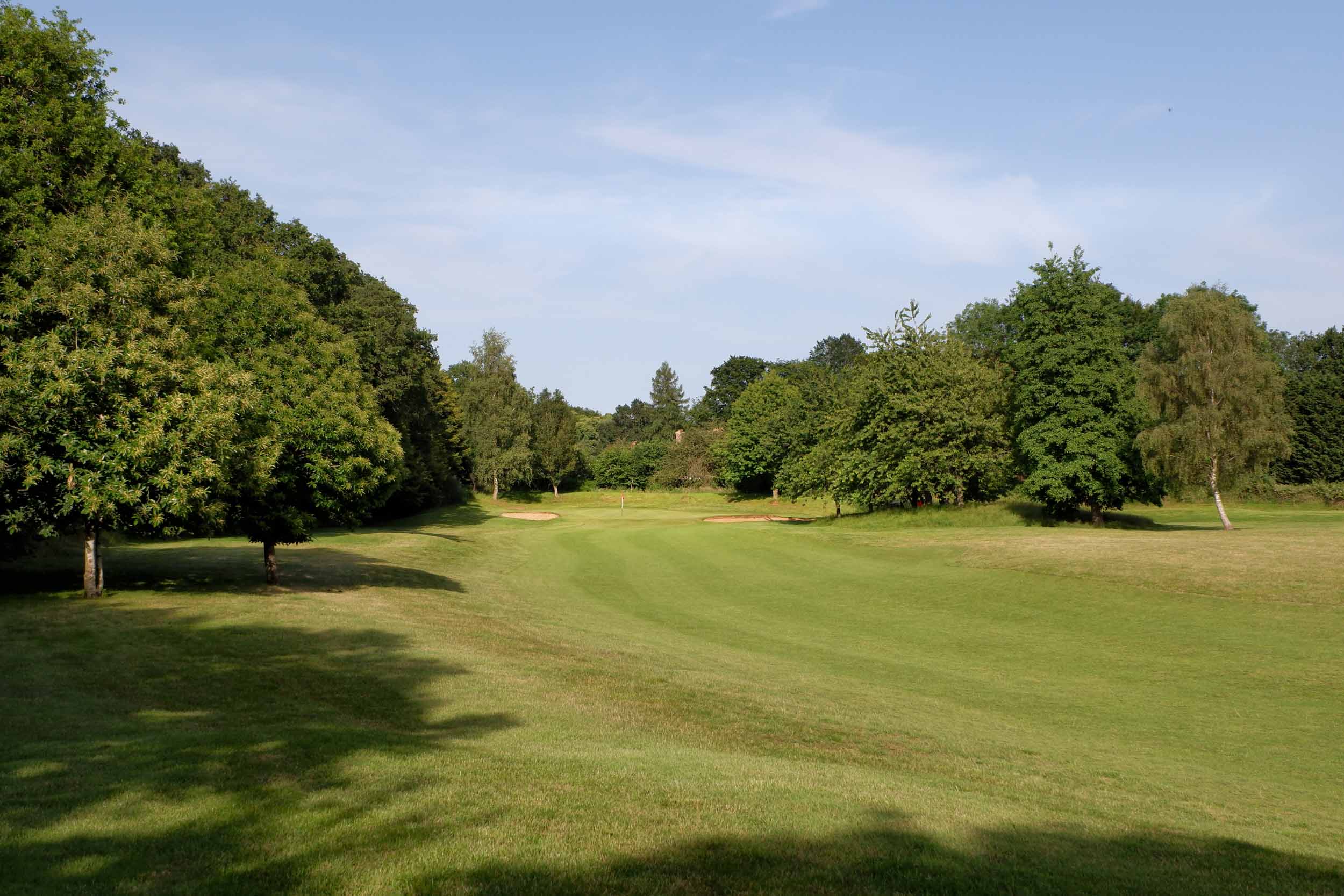 Hurtmore Golf Courses - Golf Club in Surrey