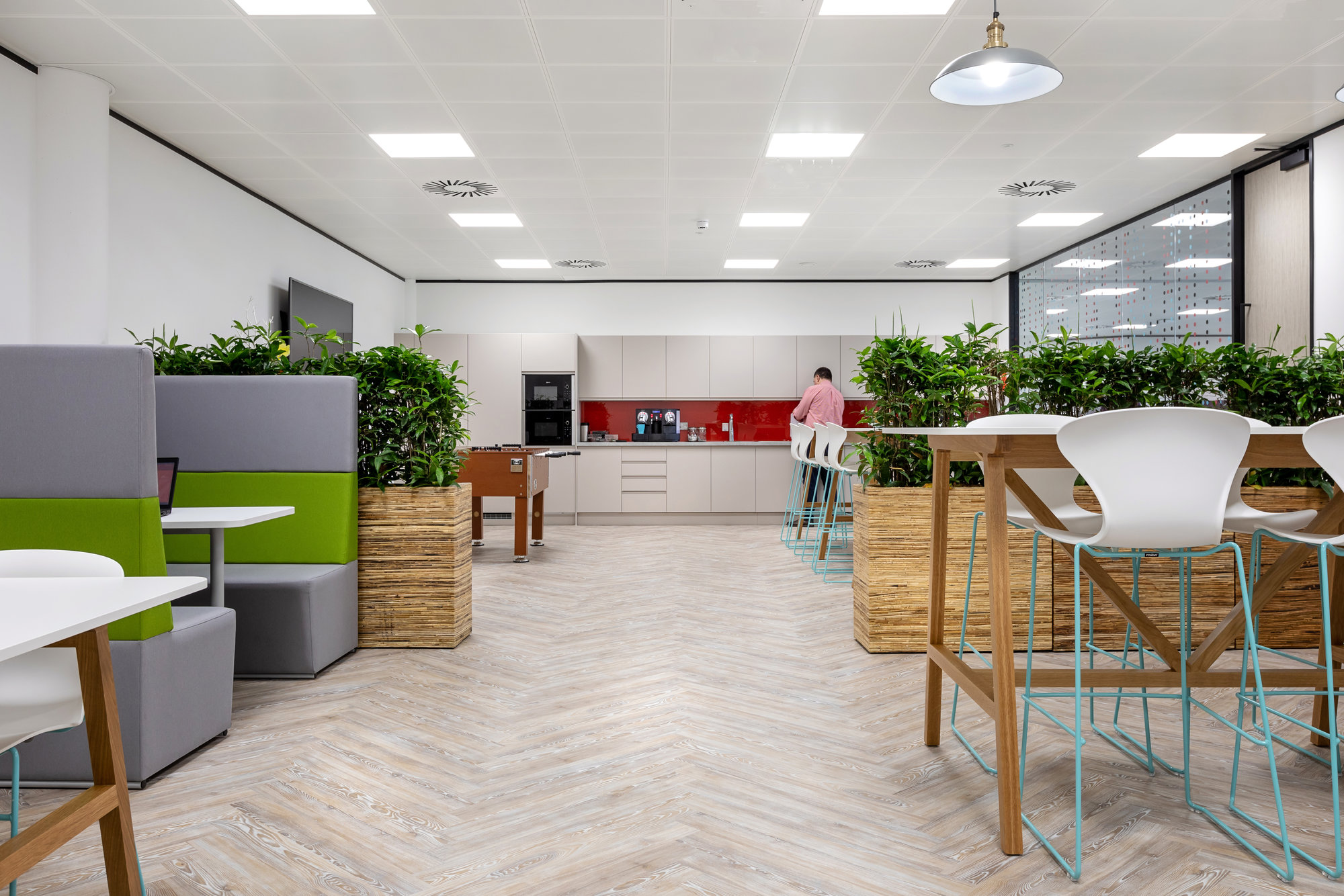 Curve Workplaces