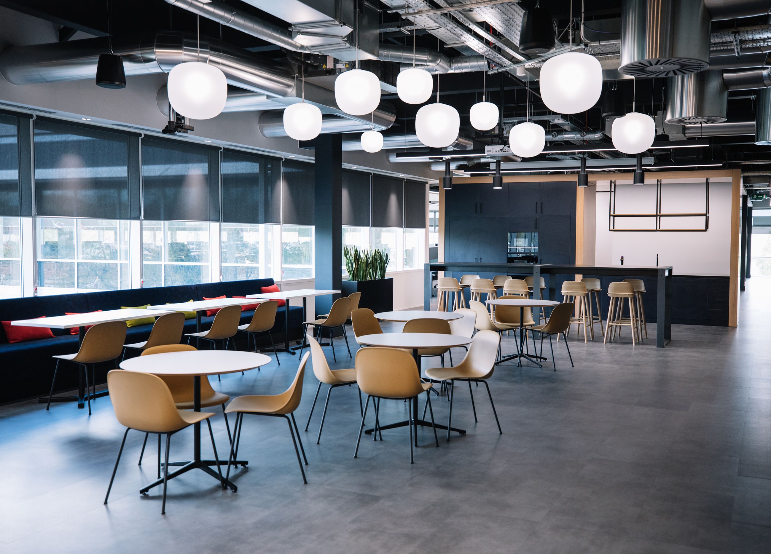 Curve Workplaces