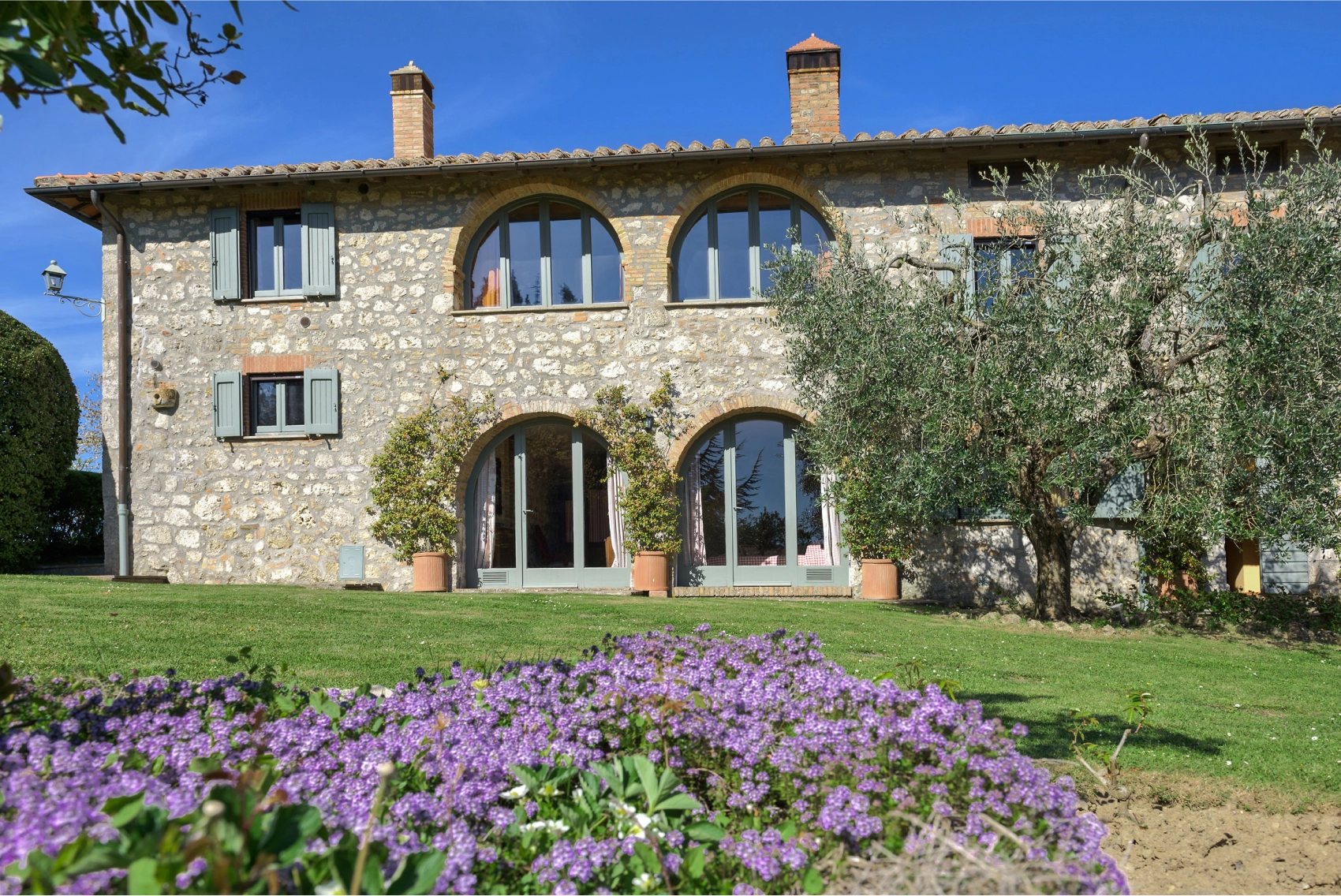 Stay with us at Aiola