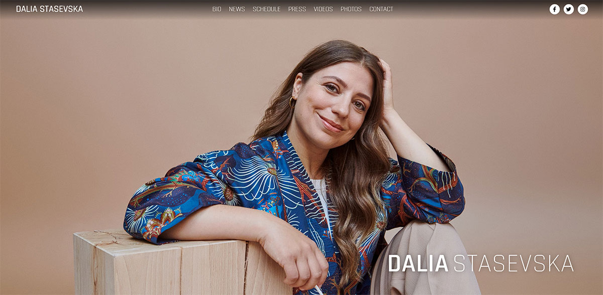 Biography | Conductor Dalia Stasevska