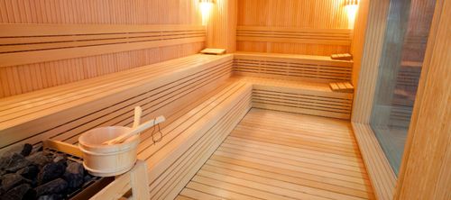 Bygge badstue: En komplett guide (pris, utendørs, i bod)