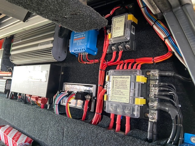 4WD and Camping Electrical Setup