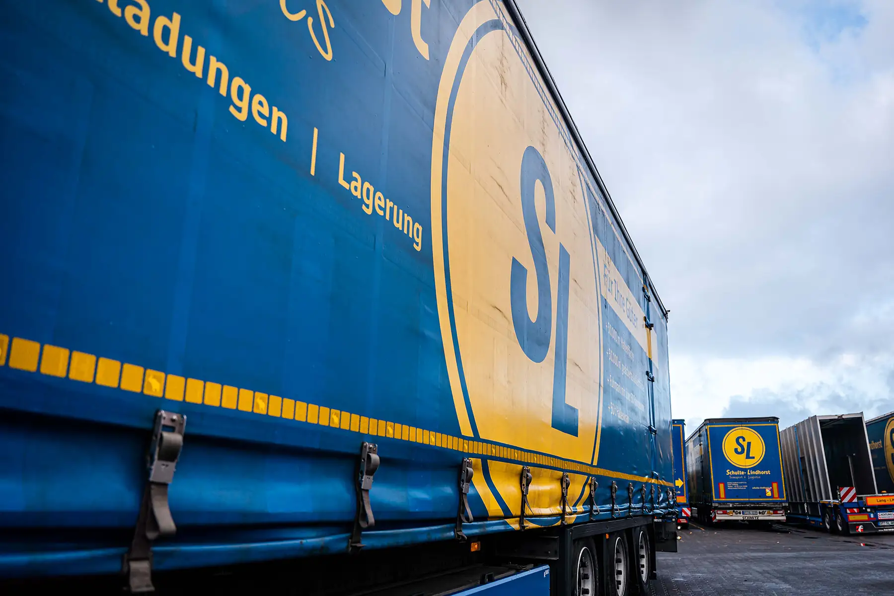 Megatrailer - widenable - Vehicle Park Schulte-Lindhorst