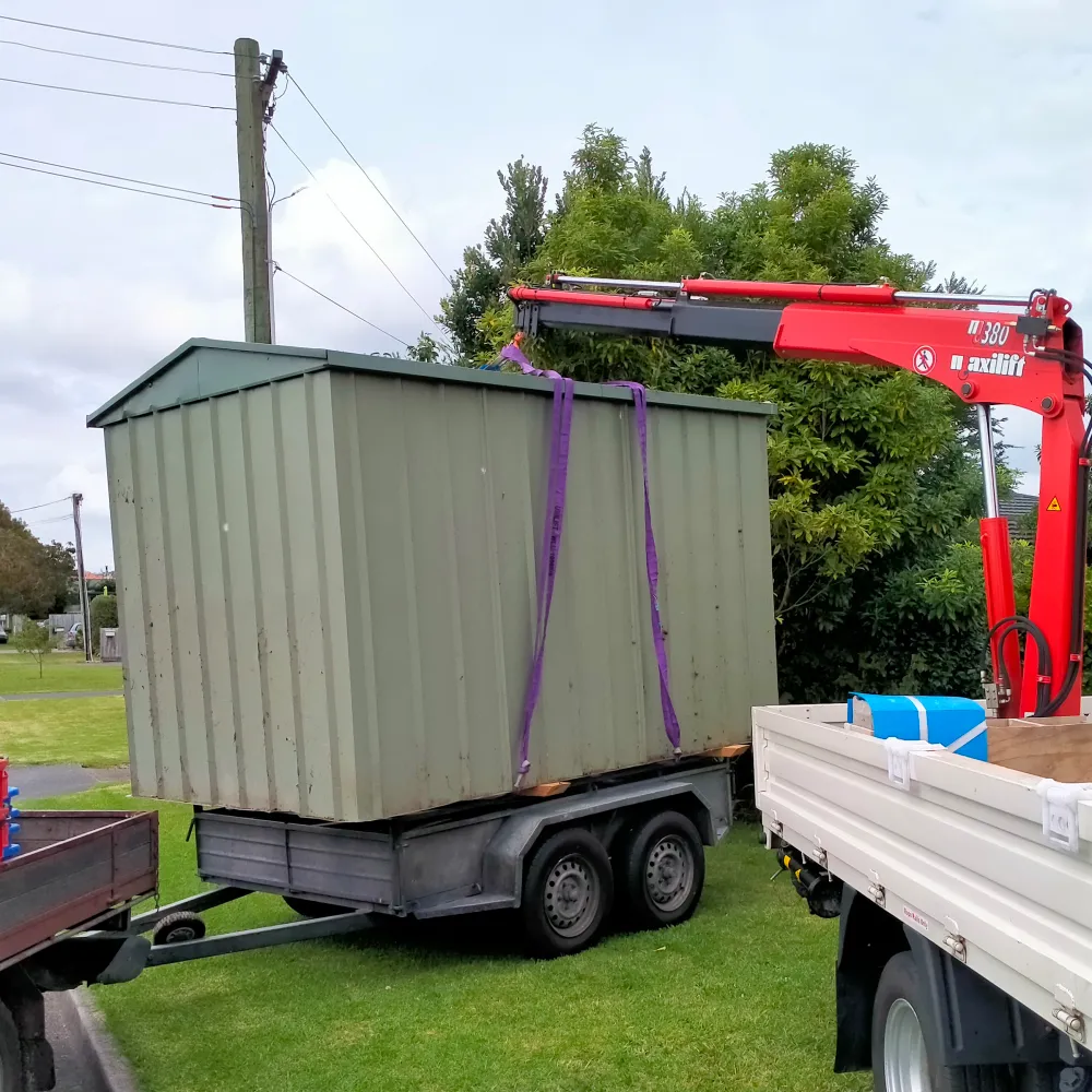 Hiab crane hire | Specialist in small items - Little Lifts