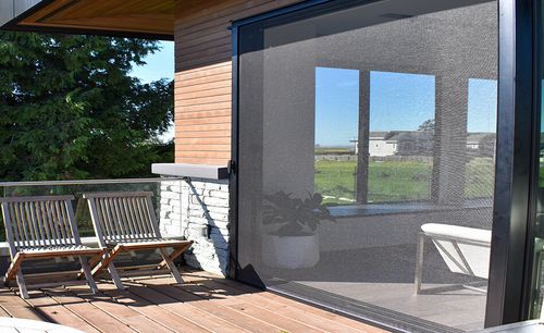 Retractable Screen Systems & Manufacturers | Mirage Screen Systems