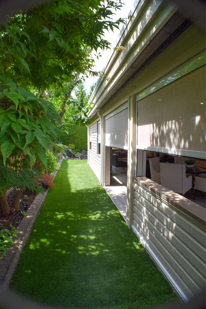 Retractable Screen Systems & Manufacturers | Mirage Screen Systems