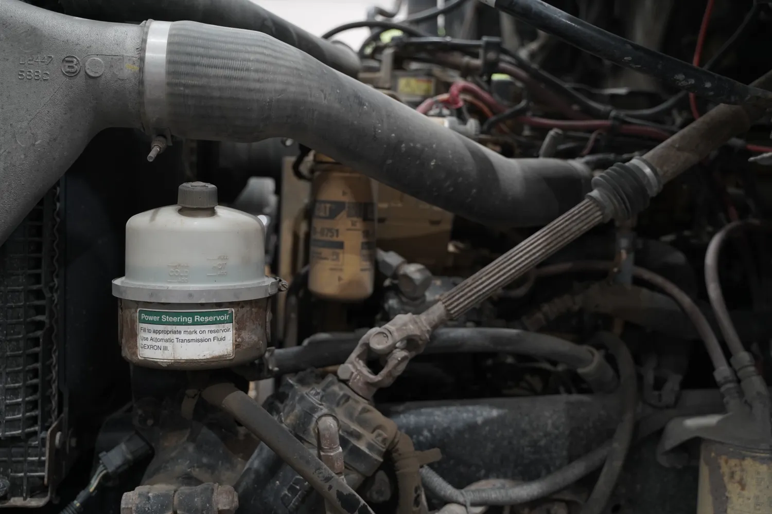 Oil & Fluid Service | Freeway Truck Repair & Tire Shop